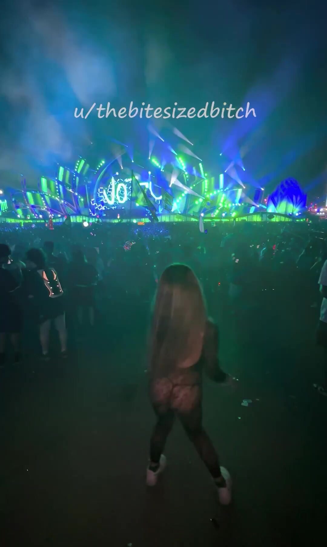 Do you like flashing exhibitionist rave sluts?